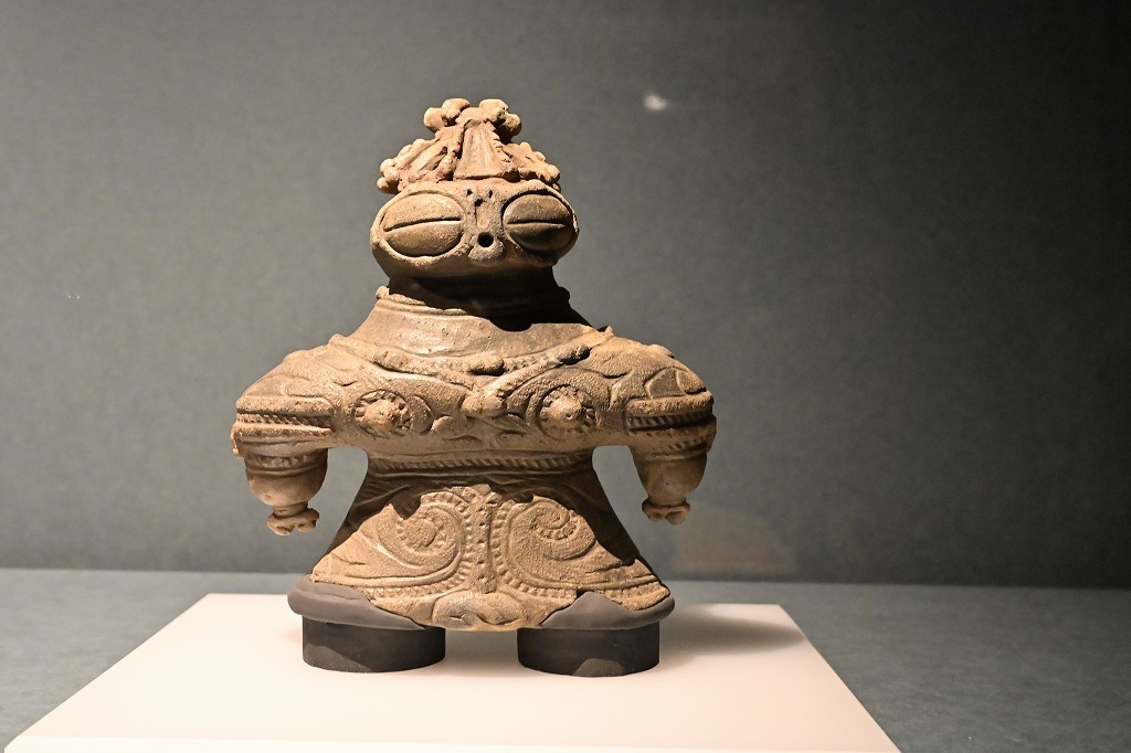 遮光土器: 物見山にウサギを探す