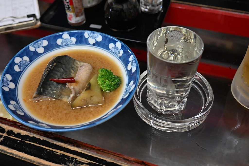 久村の酒場: 物見山にウサギを探す